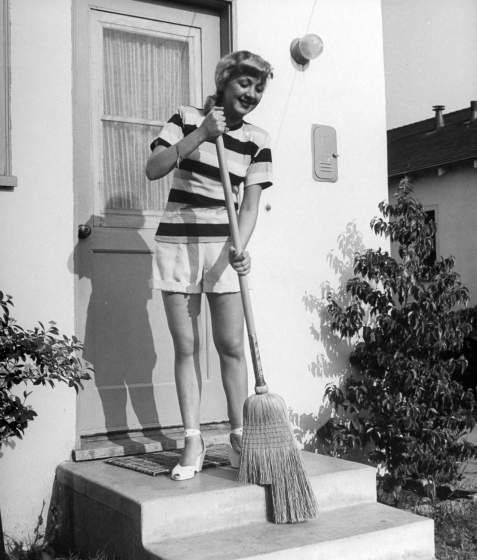 Gadgets From The 1950s: A Whimsical Line of Products for Every ...