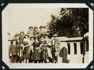 Photos Of The Burlesque Midget Performers Of The 1920s America - Art-Sheep