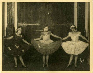 Photos Of The Burlesque Midget Performers Of The 1920s America - Art-Sheep